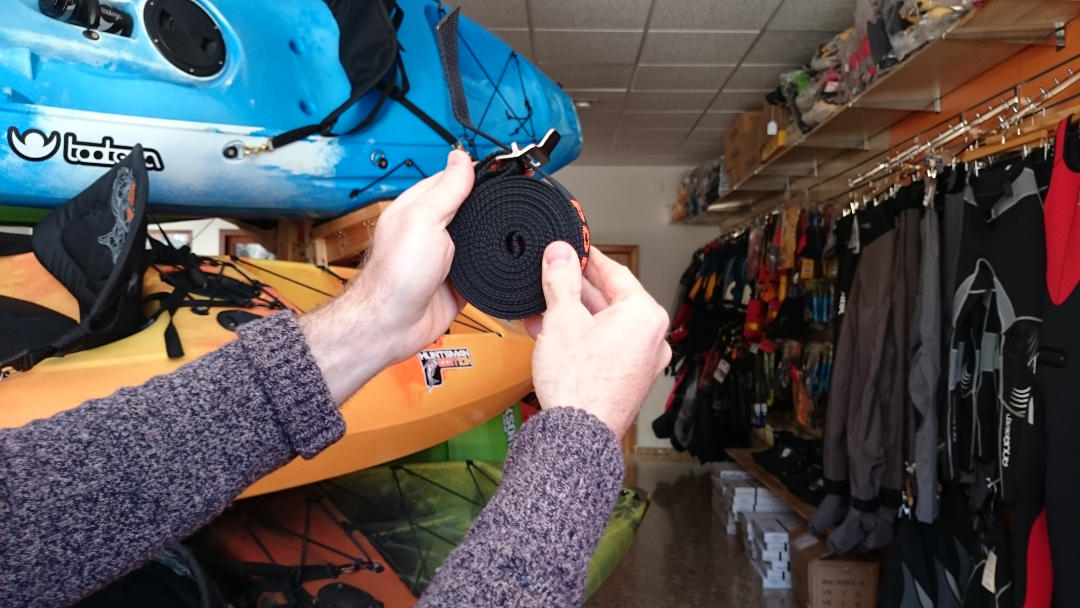 ¡Enrolla las cinchas como un profesional! – Blog de Portear Kayaks